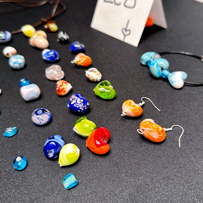 Flameworking Camp (Soft Glass) (ages 12–16) – Bay Area Glass Institute